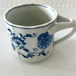 Blue Danube | Kitchen | Euc Blue Danube White And Blue Coffee Cup ...